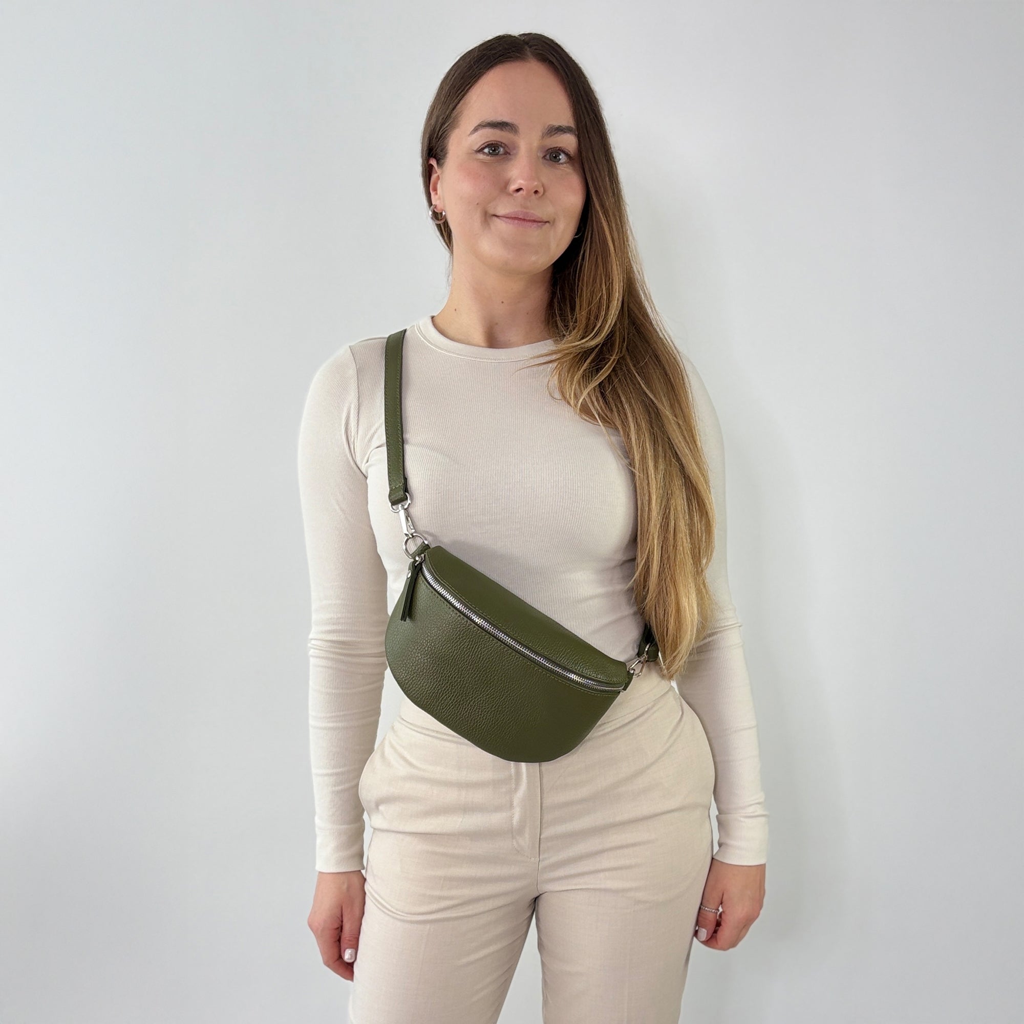 lePelou Damen Leder Bauchtasche khaki grün mit wechselbarem Gurt