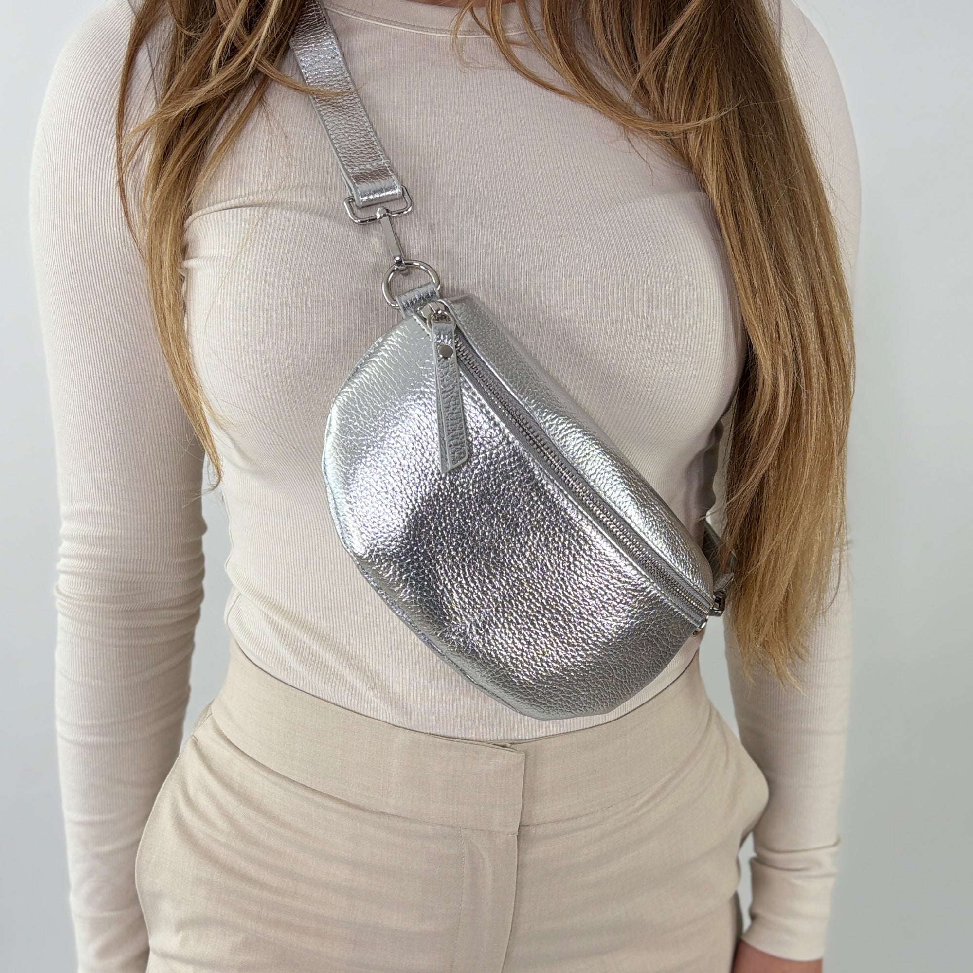 Leather fanny pack TONI with changeable strap made in Italy | lePelou