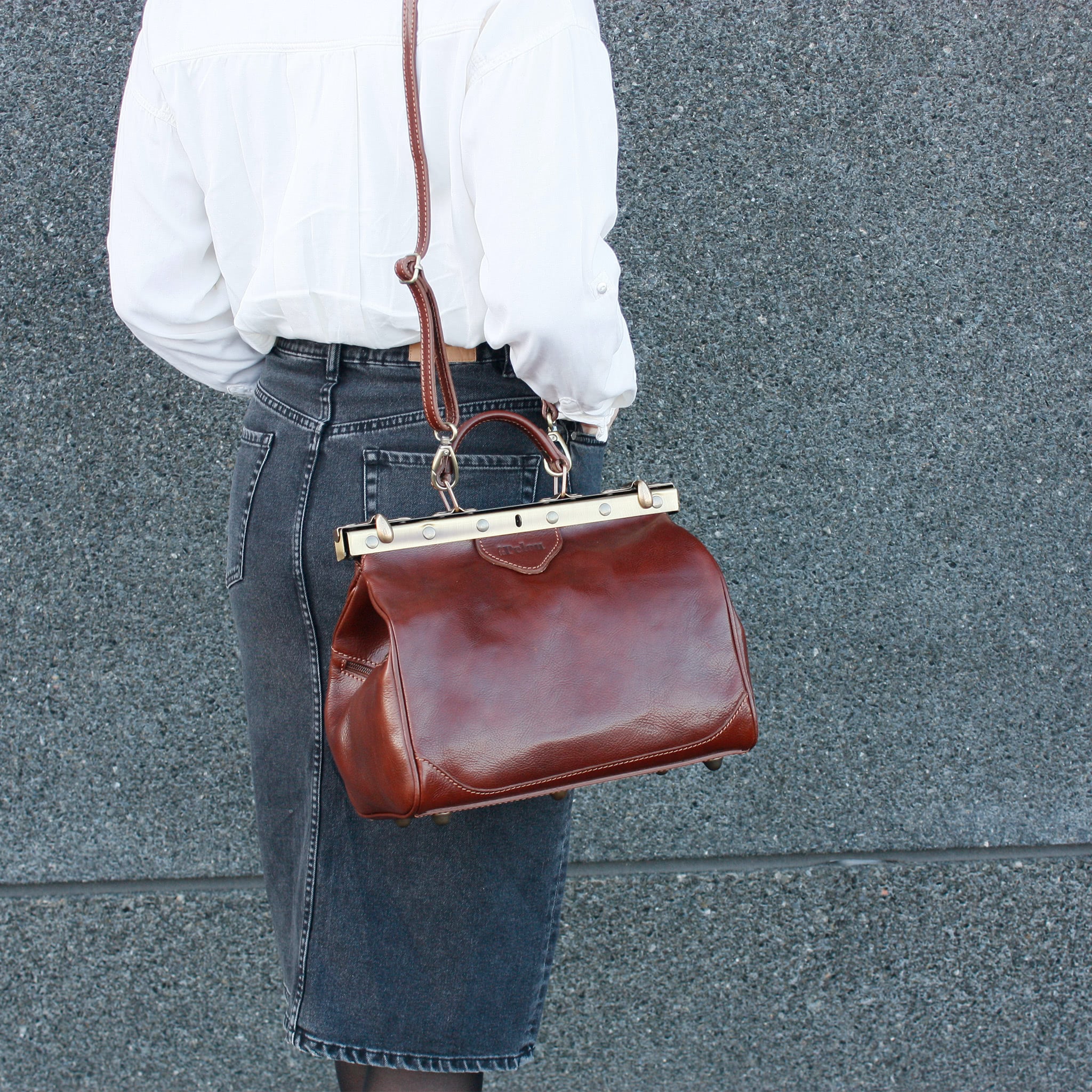Leather doctor's bag & shoulder bag JONA made in Italy | lePelou – le-pelou